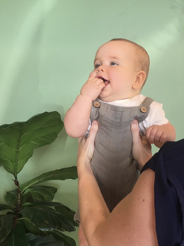 3 tips for ‘handling’ your baby supportively this festive season!